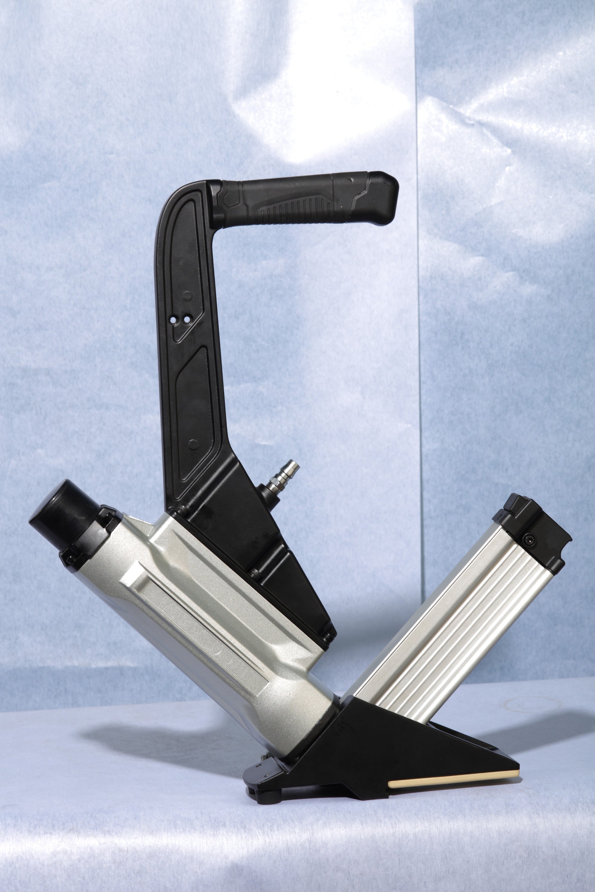 L Type Pneumatic 50mm Flooring Cleat Nailer | Bulldog Fix